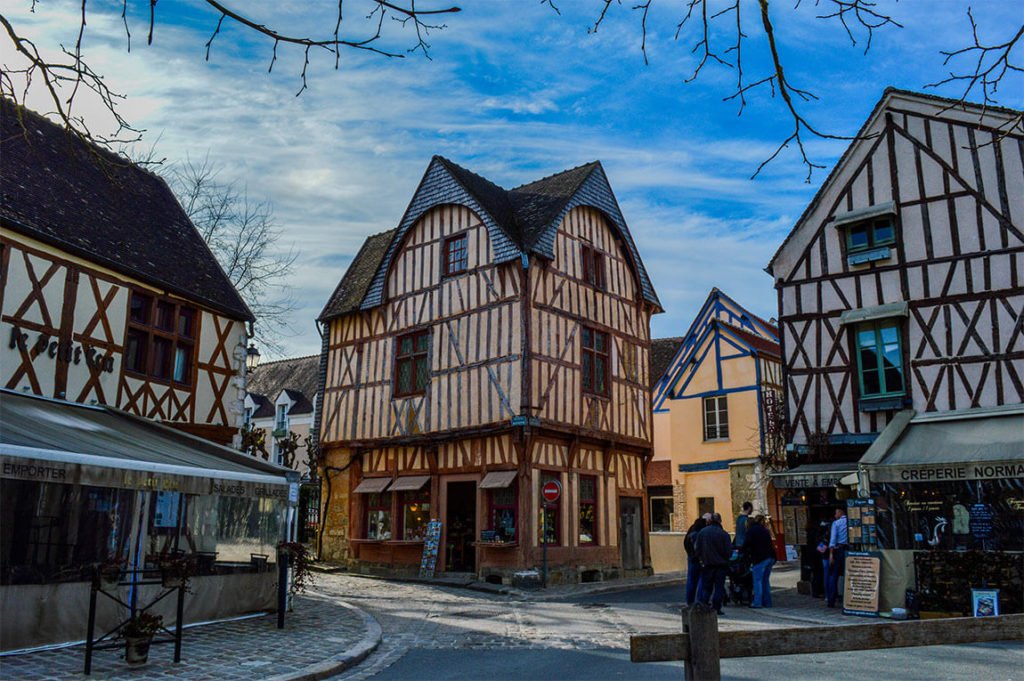 Promenade médiévale à Provins - Le Petit Explorateur